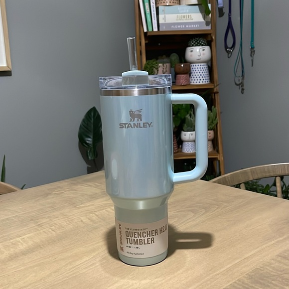 Stanley | Dining | Target Exclusive 4oz Stanley The Flowstate Quencher ...